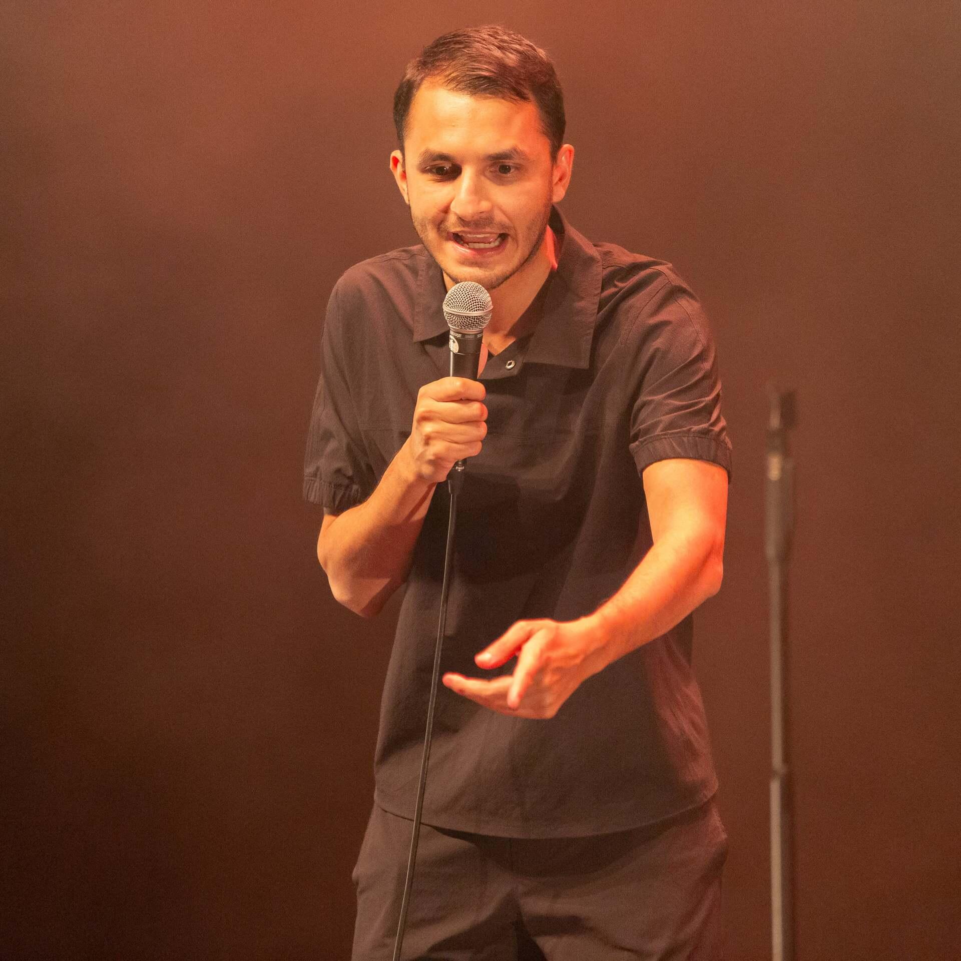 Mohsin Abbas: comedian en ondernemer - “Ik beleef nu mijn droom” | Voka